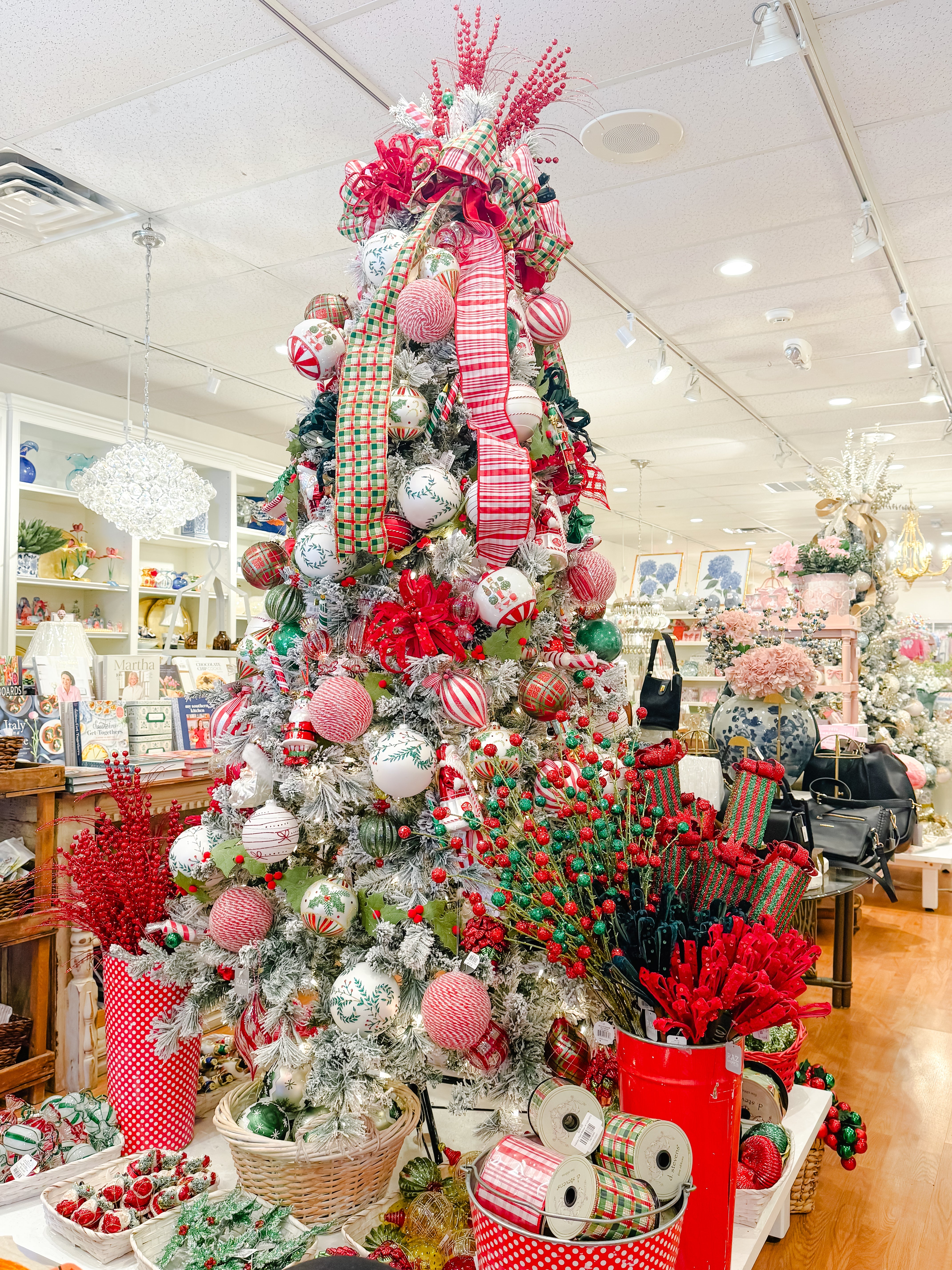 Traditional Tree – Hot Pink Brentwood